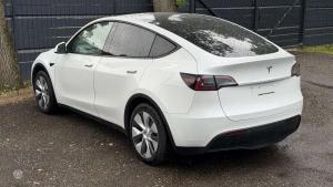Balts Tesla Model Y 2023 Jonava, ar dzinēja tilpumu 0.00 L un nobraukumu 70 tūkst. km par 16750 €, foto 12 vietnē AUTOMOTO.COM.LV