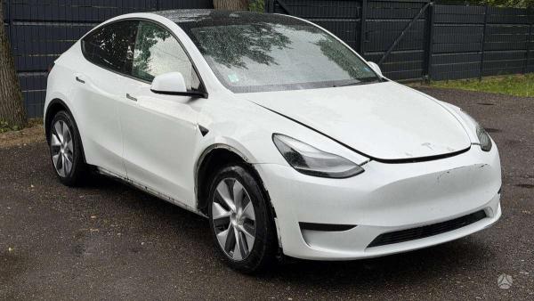 Balts Tesla Model Y 2023 Jonava, ar dzinēja tilpumu 0.00 L un nobraukumu 70 tūkst. km par 16500 €, foto 6 vietnē AUTOMOTO.COM.LV