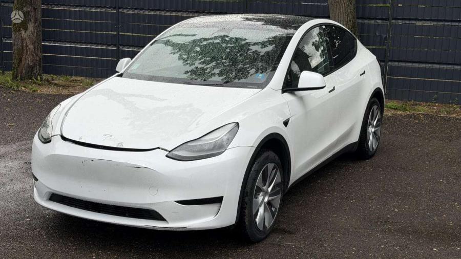 Белый Тесла Модель Y 2023 в Ионава, объемом двигателя 0.00 л и пробегом 70 тыс. км за 16500 €, фото 13 на AUTOMOTO.COM.LV