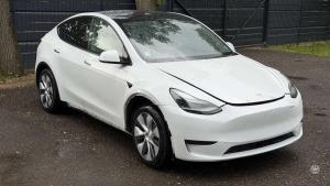 Белый Тесла Модель Y 2023 в Ионава, объемом двигателя 0.00 л и пробегом 70 тыс. км за 16500 €, фото 15 на AUTOMOTO.COM.LV