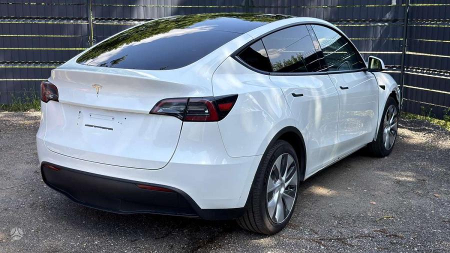 Balts Tesla Model Y 2023 Ukmergė, ar dzinēja tilpumu 0.00 L un nobraukumu 70 tūkst. km par 17450 €, foto 14 vietnē AUTOMOTO.COM.LV