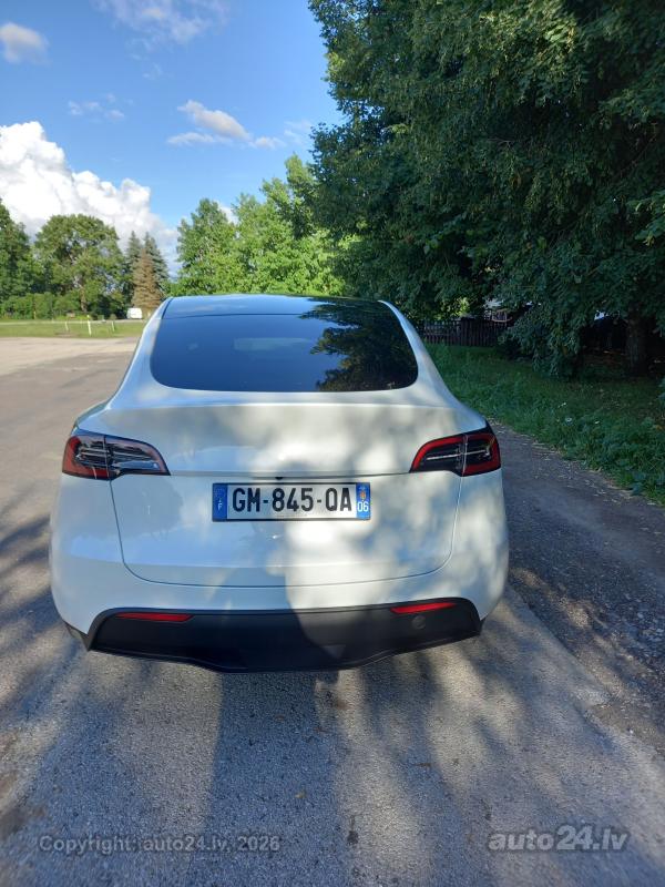 Balts Tesla Model Y 2023 Tartu, ar dzinēja tilpumu 0.00 L un nobraukumu 29 tūkst. km par 35200 €, foto 3 vietnē AUTOMOTO.COM.LV