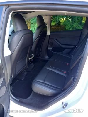 White Tesla Model Y 2023 in Tartu, with an engine capacity of 0.00 L and mileage of 29 thousand km for 35200 €, photo 12 on AUTOMOTO.COM.LV