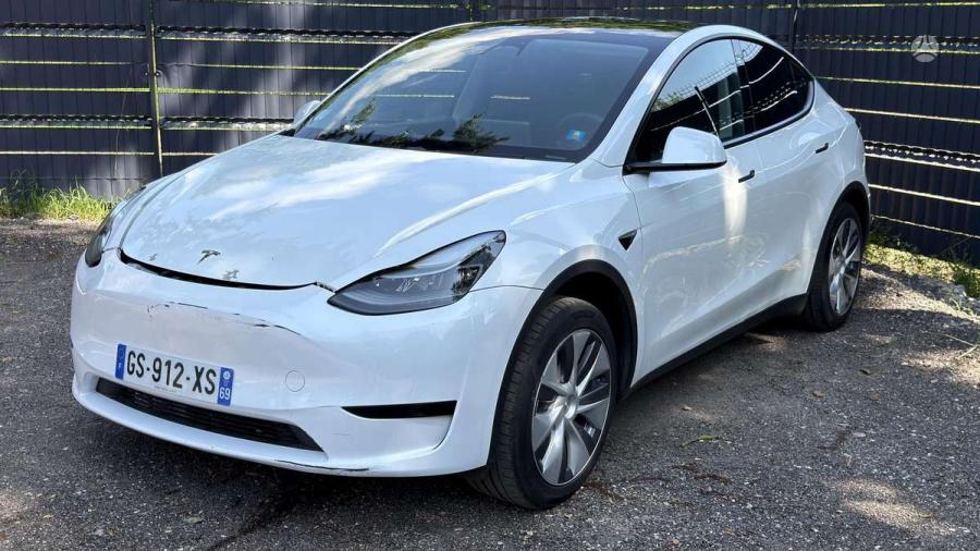 Белый Тесла Модель Y 2023 в Ионава, объемом двигателя 0.00 л и пробегом 70 тыс. км за 16800 €, фото 15 на AUTOMOTO.COM.LV