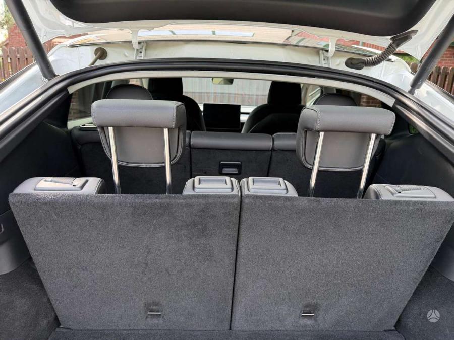 Balts Tesla Model Y 2023 Klaipėda, ar dzinēja tilpumu 0.00 L un nobraukumu 54 tūkst. km par 33000 €, foto 24 vietnē AUTOMOTO.COM.LV