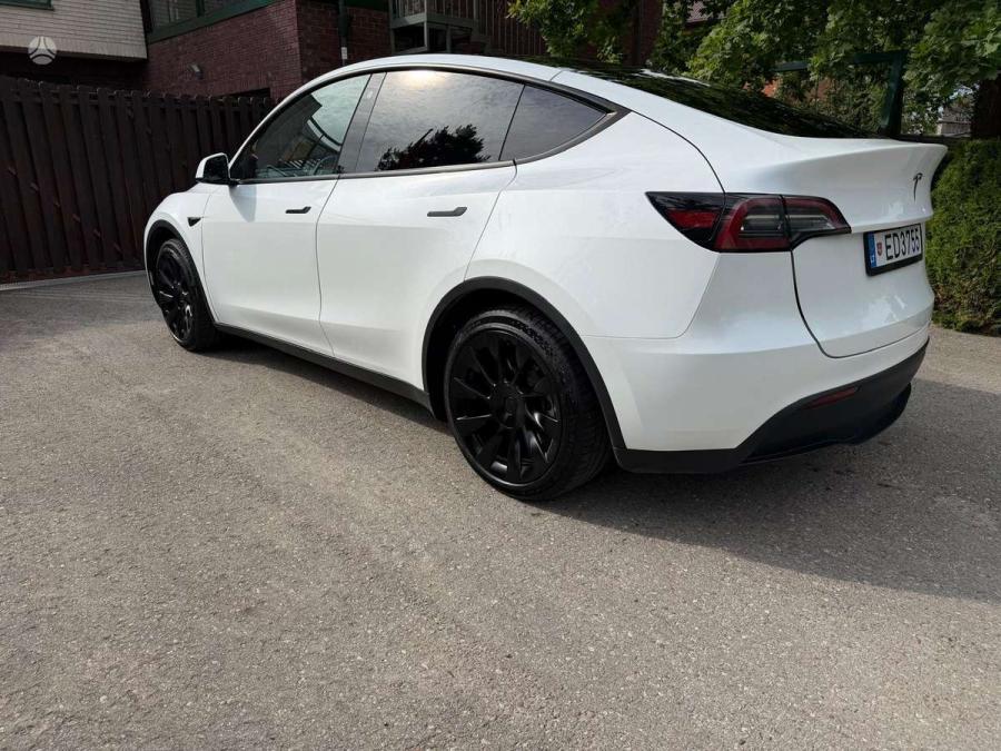 Balts Tesla Model Y 2023 Klaipėda, ar dzinēja tilpumu 0.00 L un nobraukumu 54 tūkst. km par 33000 €, foto 7 vietnē AUTOMOTO.COM.LV