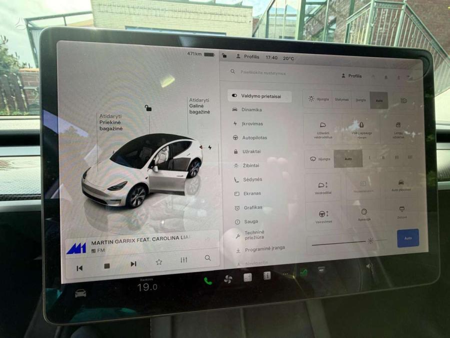 Balts Tesla Model Y 2023 Klaipėda, ar dzinēja tilpumu 0.00 L un nobraukumu 54 tūkst. km par 33000 €, foto 9 vietnē AUTOMOTO.COM.LV