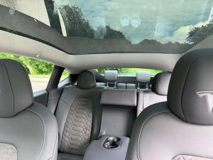 Balts Tesla Model Y 2023 Klaipėda, ar dzinēja tilpumu 0.00 L un nobraukumu 54 tūkst. km par 33000 €, foto 18 vietnē AUTOMOTO.COM.LV