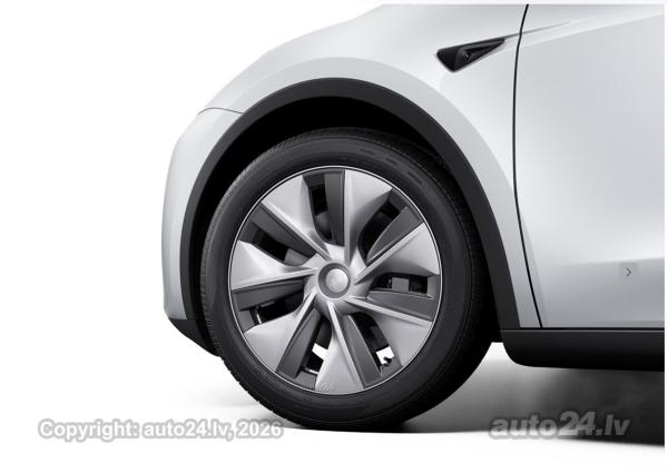White Tesla Model Y 2023 in Tallinn, with an engine capacity of 0.00 L and mileage of 50 thousand km for 38990 €, photo 5 on AUTOMOTO.COM.LV