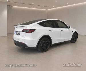 Balts Tesla Model Y 2023 Tallina, ar dzinēja tilpumu 0.00 L un nobraukumu 78 tūkst. km par 34900 €, foto 4 vietnē AUTOMOTO.COM.LV