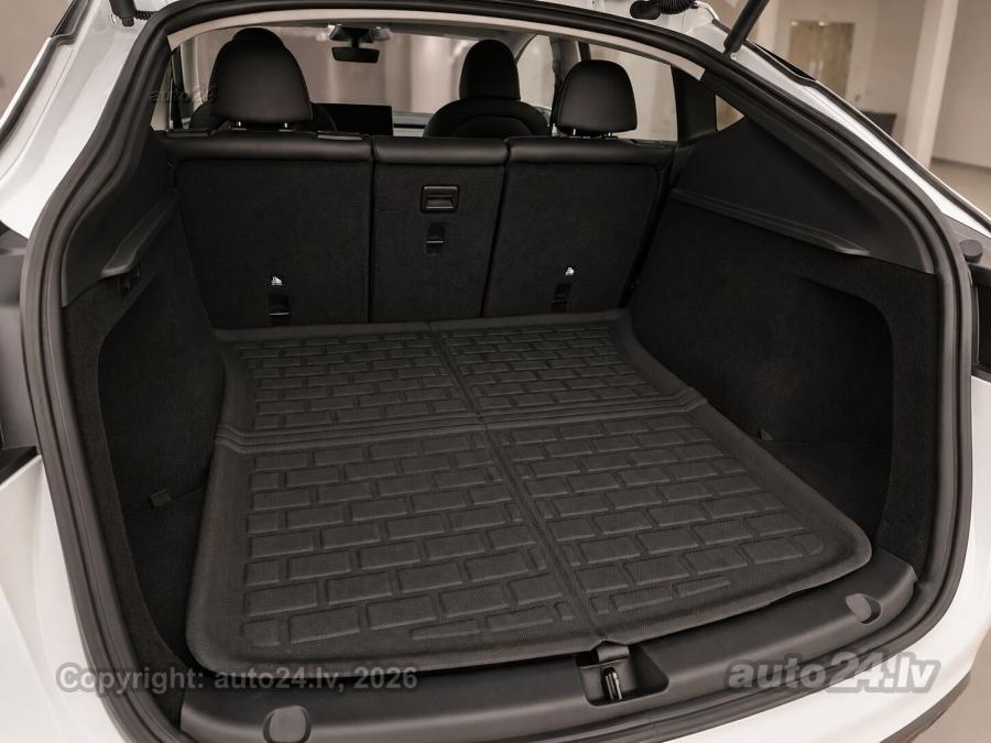 Balts Tesla Model Y 2023 Tallina, ar dzinēja tilpumu 0.00 L un nobraukumu 78 tūkst. km par 34900 €, foto 13 vietnē AUTOMOTO.COM.LV