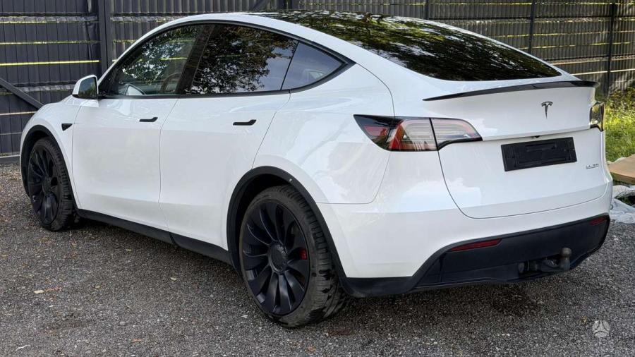 Balts Tesla Model Y 2023 Jonava, ar dzinēja tilpumu 0.00 L un nobraukumu 138 tūkst. km par 22500 €, foto 4 vietnē AUTOMOTO.COM.LV