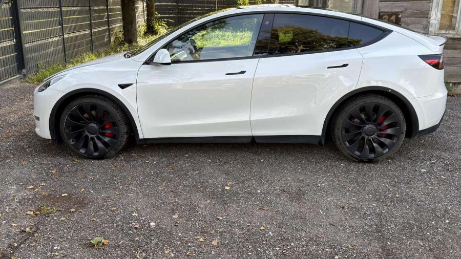 Balts Tesla Model Y 2023 Jonava, ar dzinēja tilpumu 0.00 L un nobraukumu 138 tūkst. km par 22500 €, foto 13 vietnē AUTOMOTO.COM.LV