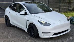 Balts Tesla Model Y 2023 Jonava, ar dzinēja tilpumu 0.00 L un nobraukumu 138 tūkst. km par 20500 €, foto 12 vietnē AUTOMOTO.COM.LV