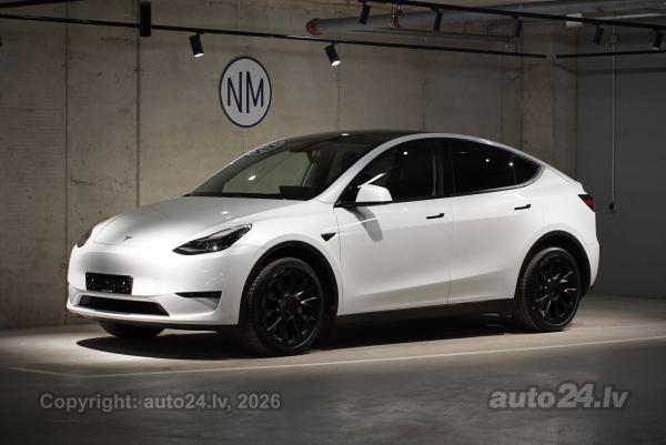 Balts Tesla Model Y 2023 Tallina, ar dzinēja tilpumu 0.00 L un nobraukumu 64 tūkst. km par 38990 €, foto 1 vietnē AUTOMOTO.COM.LV