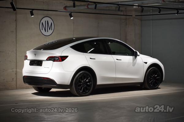 Balts Tesla Model Y 2023 Tallina, ar dzinēja tilpumu 0.00 L un nobraukumu 64 tūkst. km par 38990 €, foto 3 vietnē AUTOMOTO.COM.LV