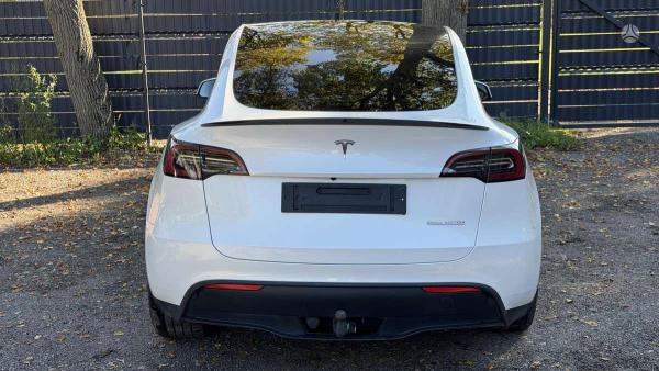 Balts Tesla Model Y 2023 Jonava, ar dzinēja tilpumu 0.00 L un nobraukumu 138 tūkst. km par 17500 €, foto 4 vietnē AUTOMOTO.COM.LV