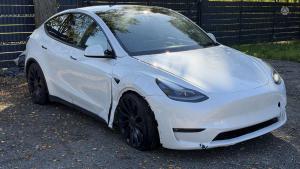 Balts Tesla Model Y 2023 Jonava, ar dzinēja tilpumu 0.00 L un nobraukumu 138 tūkst. km par 17500 €, foto 7 vietnē AUTOMOTO.COM.LV