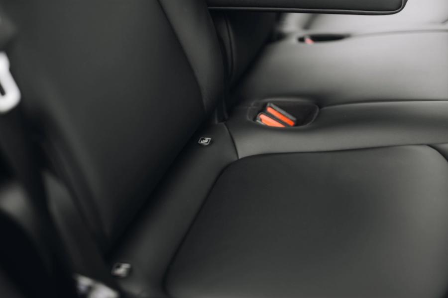 Balts Tesla Model Y 2024 Rīga, ar dzinēja tilpumu 0.00 L un nobraukumu 360 tūkst. km par 35150 €, foto 18 vietnē AUTOMOTO.COM.LV