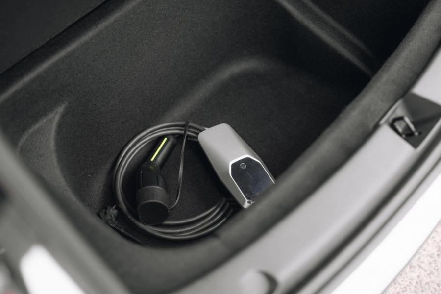 Balts Tesla Model Y 2024 Rīga, ar dzinēja tilpumu 0.00 L un nobraukumu 360 tūkst. km par 35150 €, foto 19 vietnē AUTOMOTO.COM.LV
