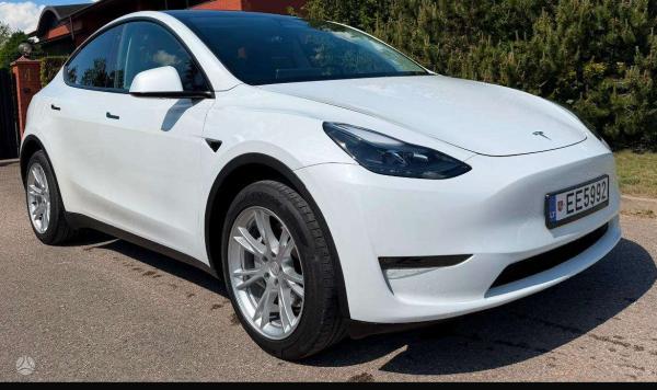 Balts Tesla Model Y 2024 Viļņa, ar dzinēja tilpumu 0.00 L un nobraukumu 54 tūkst. km par 38950 €, foto 1 vietnē AUTOMOTO.COM.LV
