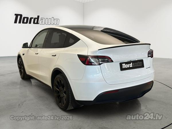 Balts Tesla Model Y 2024 Tallina, ar dzinēja tilpumu 0.00 L un nobraukumu 88 tūkst. km par 39900 €, foto 3 vietnē AUTOMOTO.COM.LV