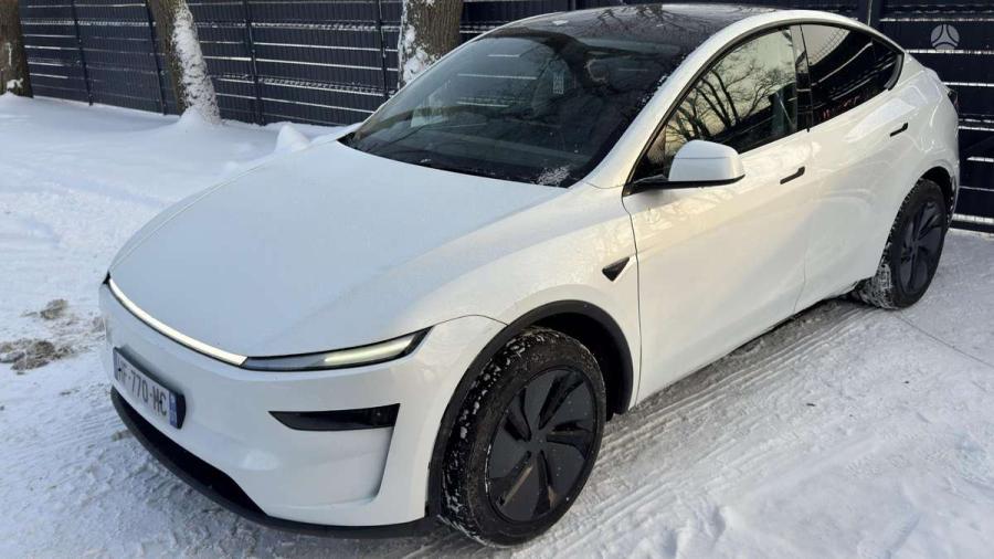Balts Tesla Model Y 2025 Jonava, ar dzinēja tilpumu 0.00 L un nobraukumu 6 tūkst. km par 30500 €, foto 1 vietnē AUTOMOTO.COM.LV