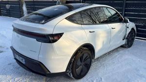 Balts Tesla Model Y 2025 Jonava, ar dzinēja tilpumu 0.00 L un nobraukumu 6 tūkst. km par 30500 €, foto 5 vietnē AUTOMOTO.COM.LV