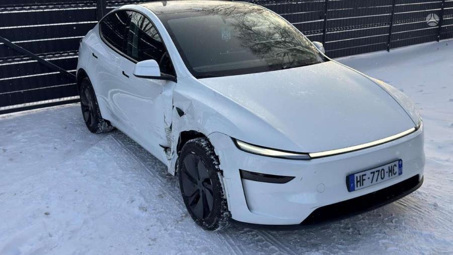 Balts Tesla Model Y 2025 Jonava, ar dzinēja tilpumu 0.00 L un nobraukumu 6 tūkst. km par 30500 €, foto 11 vietnē AUTOMOTO.COM.LV