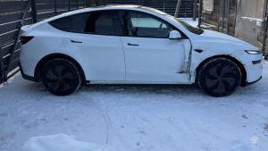 Balts Tesla Model Y 2025 Jonava, ar dzinēja tilpumu 0.00 L un nobraukumu 6 tūkst. km par 30500 €, foto 12 vietnē AUTOMOTO.COM.LV