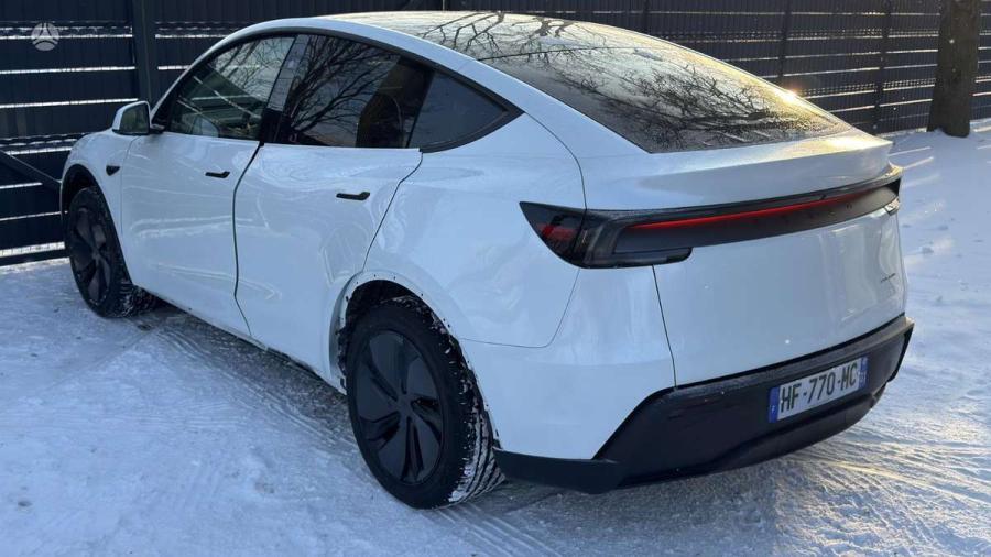 Balts Tesla Model Y 2025 Jonava, ar dzinēja tilpumu 0.00 L un nobraukumu 6 tūkst. km par 30500 €, foto 15 vietnē AUTOMOTO.COM.LV