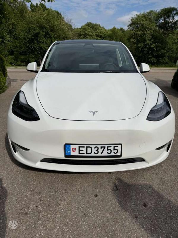 Balts Tesla Model Y 2025 Klaipėda, ar dzinēja tilpumu 0.00 L un nobraukumu 54 tūkst. km par 33000 €, foto 2 vietnē AUTOMOTO.COM.LV