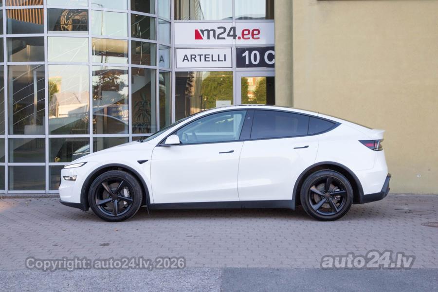 Белый Тесла Модель Y 2025 в Таллин, объемом двигателя 0.00 л и пробегом 60 тыс. км за 49500 €, фото 7 на AUTOMOTO.COM.LV