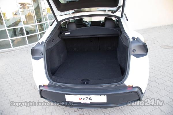 White Tesla Model Y 2025 in Tallinn, with an engine capacity of 0.00 L and mileage of 60 thousand km for 49500 €, photo 9 on AUTOMOTO.COM.LV