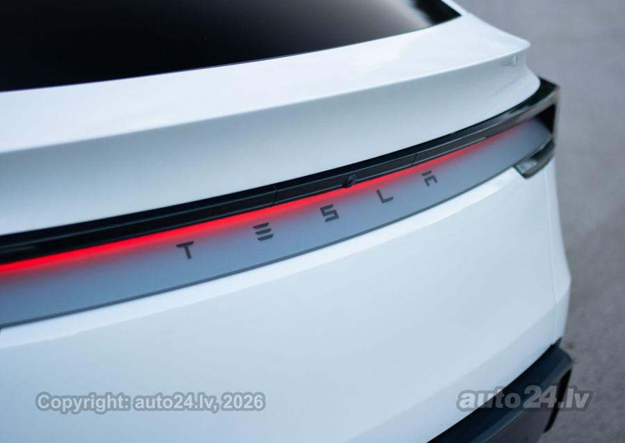Белый Тесла Модель Y 2025 в Таллин, объемом двигателя 0.00 л и пробегом 42 тыс. км за 43990 €, фото 19 на AUTOMOTO.COM.LV