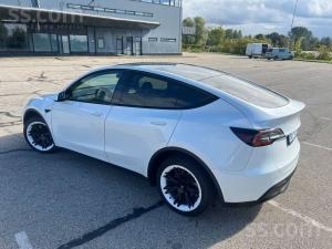 Balts Tesla Model Y 2021 Rīga, ar dzinēja tilpumu 0.00 L un nobraukumu 197 tūkst. km par 25500 €, foto 3 vietnē AUTOMOTO.COM.LV