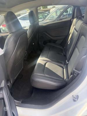 Balts Tesla Model Y 2022 Marijampole, ar dzinēja tilpumu 0.00 L un nobraukumu 74 tūkst. km par 21300 €, foto 10 vietnē AUTOMOTO.COM.LV