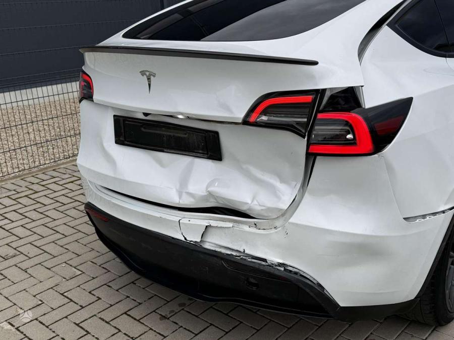 Balts Tesla Model Y 2022 Kauņa, ar dzinēja tilpumu 0.00 L un nobraukumu 49 tūkst. km par 19300 €, foto 11 vietnē AUTOMOTO.COM.LV