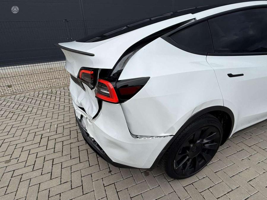 Balts Tesla Model Y 2022 Kauņa, ar dzinēja tilpumu 0.00 L un nobraukumu 49 tūkst. km par 19300 €, foto 12 vietnē AUTOMOTO.COM.LV