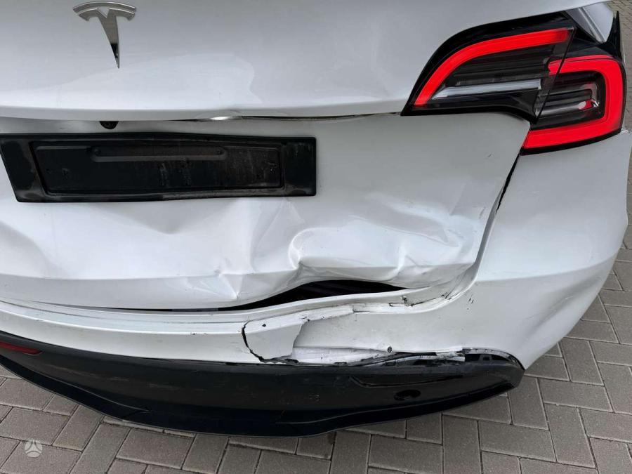 Balts Tesla Model Y 2022 Kauņa, ar dzinēja tilpumu 0.00 L un nobraukumu 49 tūkst. km par 19300 €, foto 16 vietnē AUTOMOTO.COM.LV