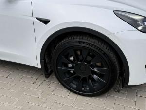Balts Tesla Model Y 2022 Kauņa, ar dzinēja tilpumu 0.00 L un nobraukumu 49 tūkst. km par 19300 €, foto 17 vietnē AUTOMOTO.COM.LV