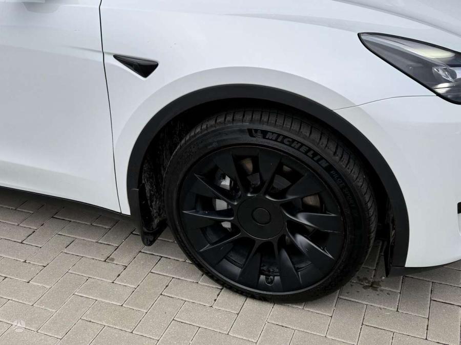 Balts Tesla Model Y 2022 Kauņa, ar dzinēja tilpumu 0.00 L un nobraukumu 49 tūkst. km par 19300 €, foto 17 vietnē AUTOMOTO.COM.LV
