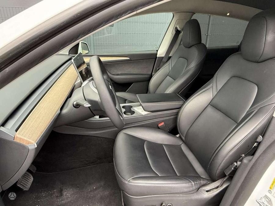 Balts Tesla Model Y 2022 Kauņa, ar dzinēja tilpumu 0.00 L un nobraukumu 49 tūkst. km par 19300 €, foto 18 vietnē AUTOMOTO.COM.LV