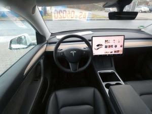 Balts Tesla Model Y 2022 Viļņa, ar dzinēja tilpumu 0.00 L un nobraukumu 99 tūkst. km par 35000 €, foto 14 vietnē AUTOMOTO.COM.LV