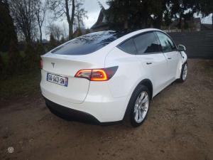 Balts Tesla Model Y 2023 Telšiai, ar dzinēja tilpumu 0.00 L un nobraukumu 41 tūkst. km par 14999 €, foto 13 vietnē AUTOMOTO.COM.LV