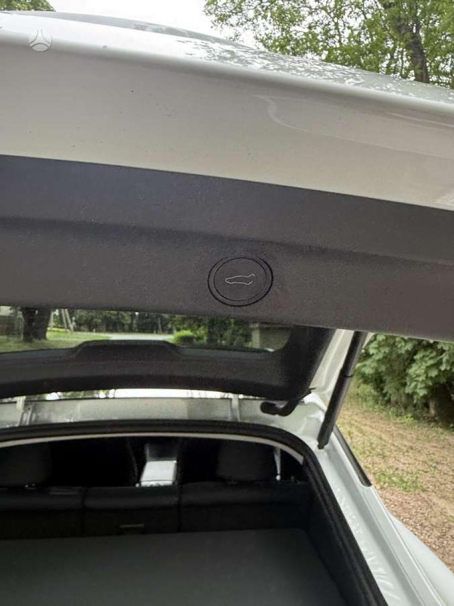 White Tesla Model Y 2023 in Marijampole, with an engine capacity of 0.00 L and mileage of 105 thousand km for 29040 €, photo 16 on AUTOMOTO.COM.LV