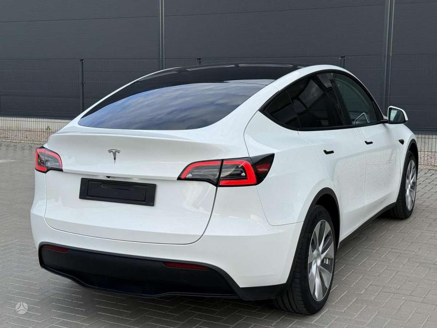 Balts Tesla Model Y 2023 Kauņa, ar dzinēja tilpumu 0.00 L un nobraukumu 56 tūkst. km par 21000 €, foto 13 vietnē AUTOMOTO.COM.LV