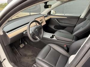 Balts Tesla Model Y 2023 Kauņa, ar dzinēja tilpumu 0.00 L un nobraukumu 56 tūkst. km par 21000 €, foto 17 vietnē AUTOMOTO.COM.LV