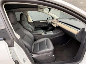 Balts Tesla Model Y 2023 Kauņa, ar dzinēja tilpumu 0.00 L un nobraukumu 56 tūkst. km par 21000 €, foto 19 vietnē AUTOMOTO.COM.LV
