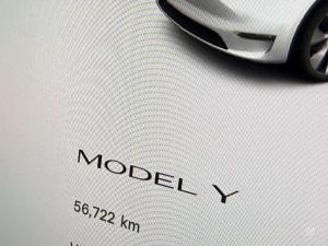Balts Tesla Model Y 2023 Kauņa, ar dzinēja tilpumu 0.00 L un nobraukumu 56 tūkst. km par 21000 €, foto 21 vietnē AUTOMOTO.COM.LV